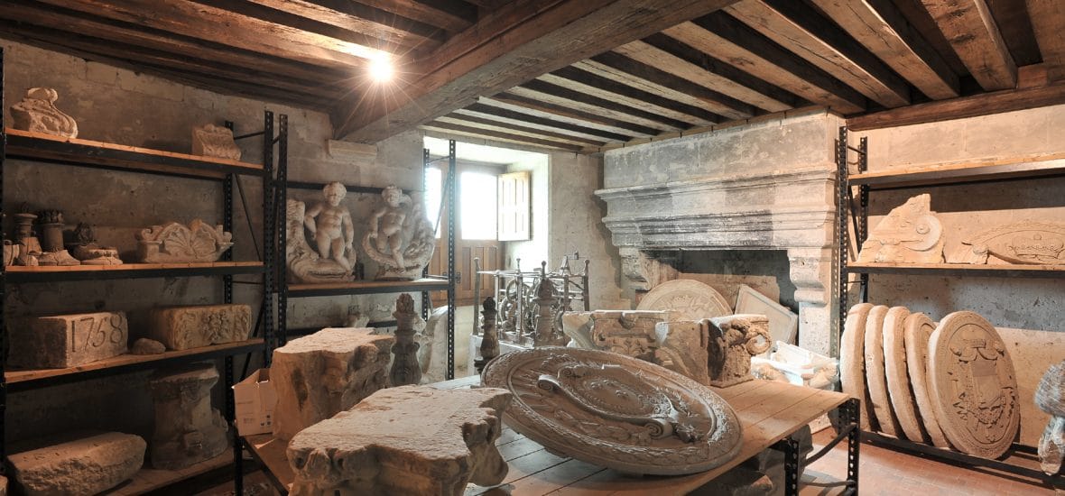 Chambord Castle & Domain (Official)